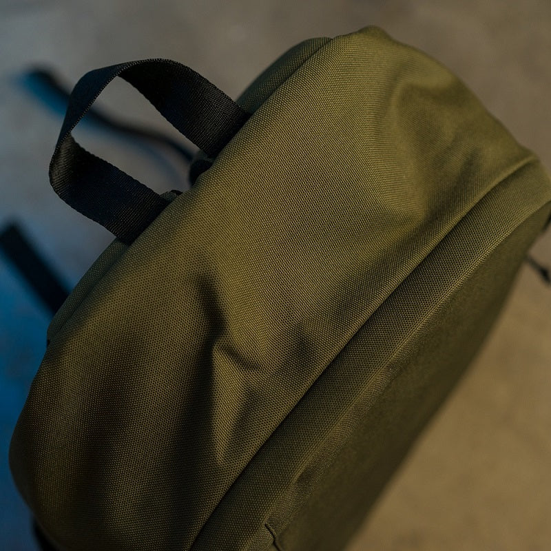 CITY - Classic Backpack 15L ARMY GREEN – Timoor Official