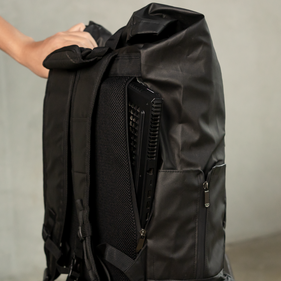 Day Laptop Roll Top Backpack 27L BLACK – Timoor Official